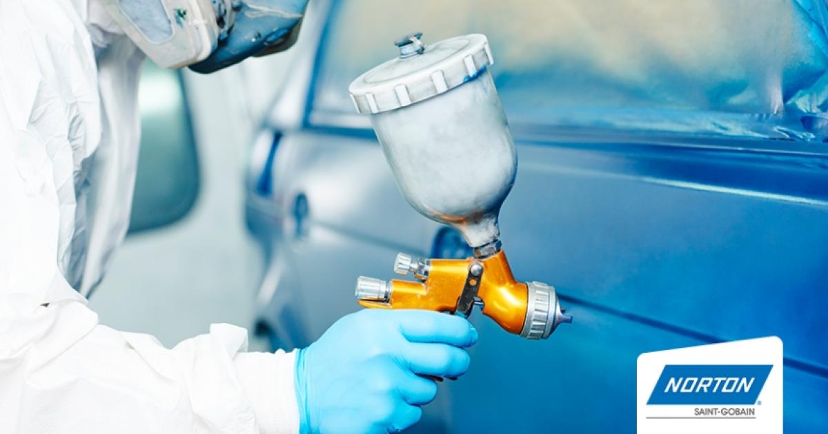 ¿Cuáles son los pasos para pintar un auto desde cero?