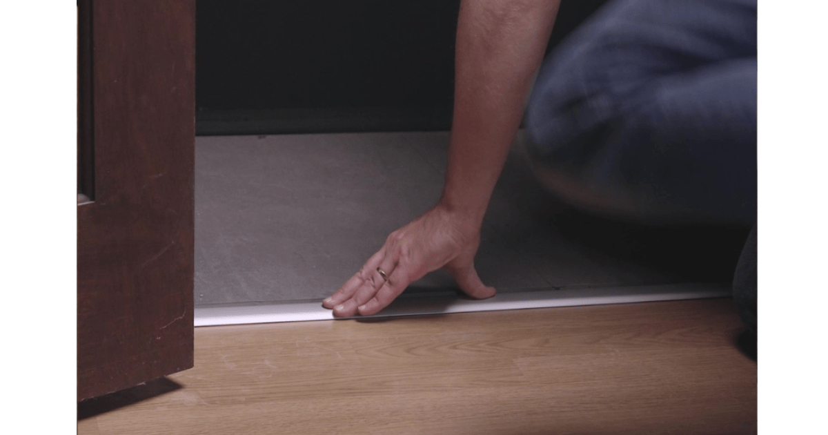 Comment poser une barre de seuil sans percer | Norton Abrasives | French